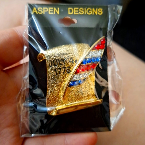 Aspen Designs | Jewelry | Gold Declaration Of Independence Pin With ...